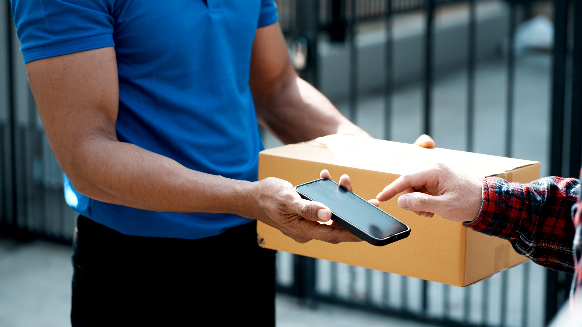 Rugged ePOD Devices for Delivery Drivers